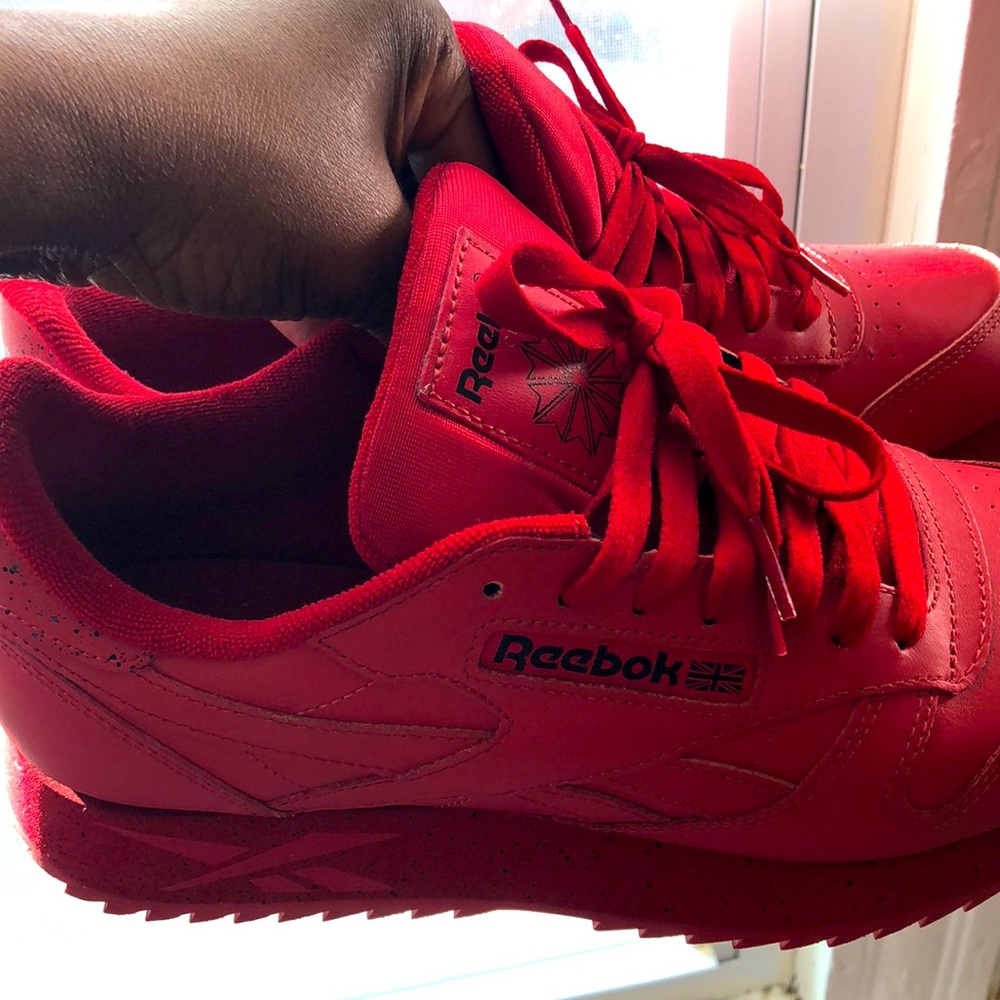 Beautiful Red Reebok Unisex’s Sneakers With Black Spe… - Gem